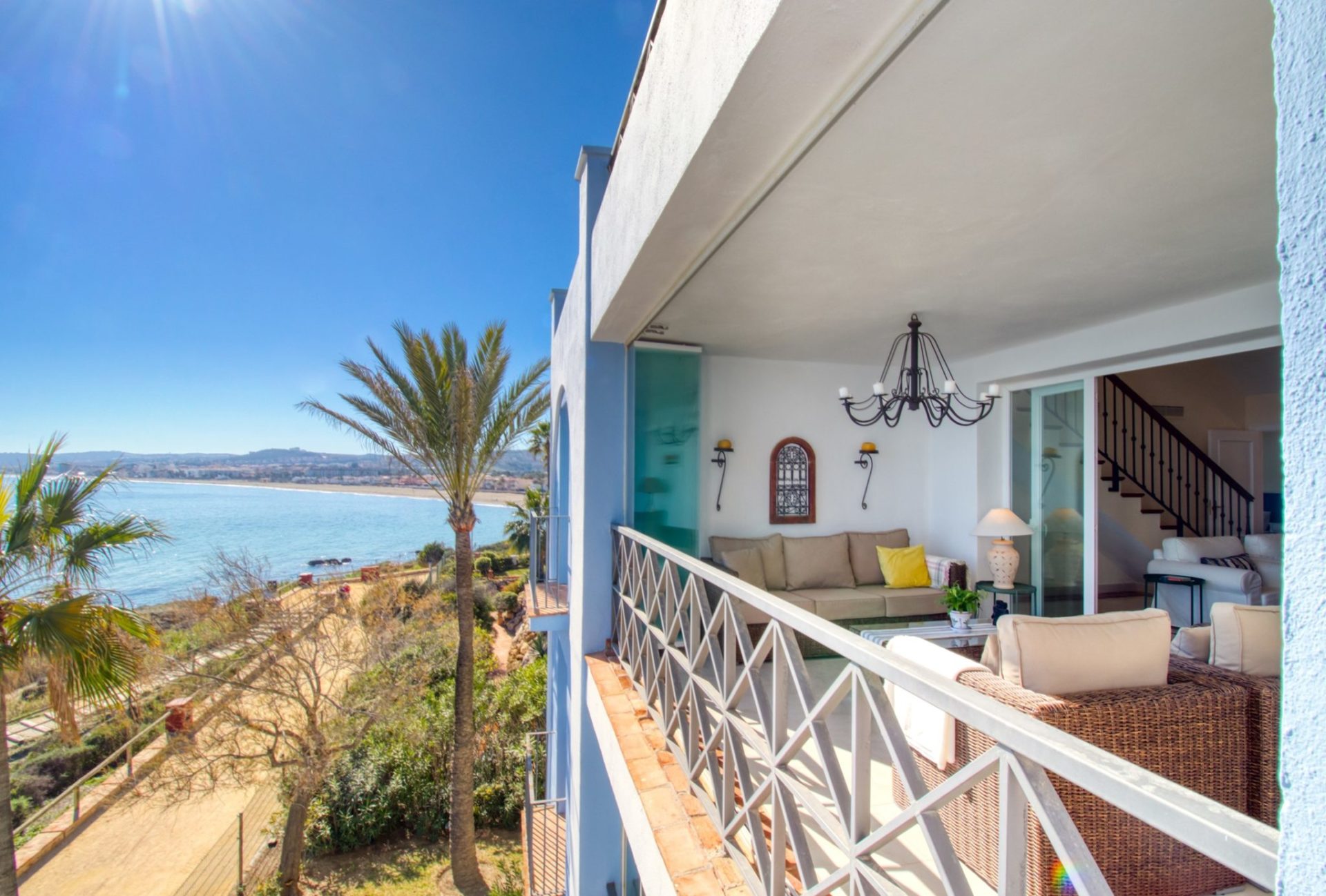 La Perla De La Bahia - Beachfront Penthouse • Selwo Holiday Home
